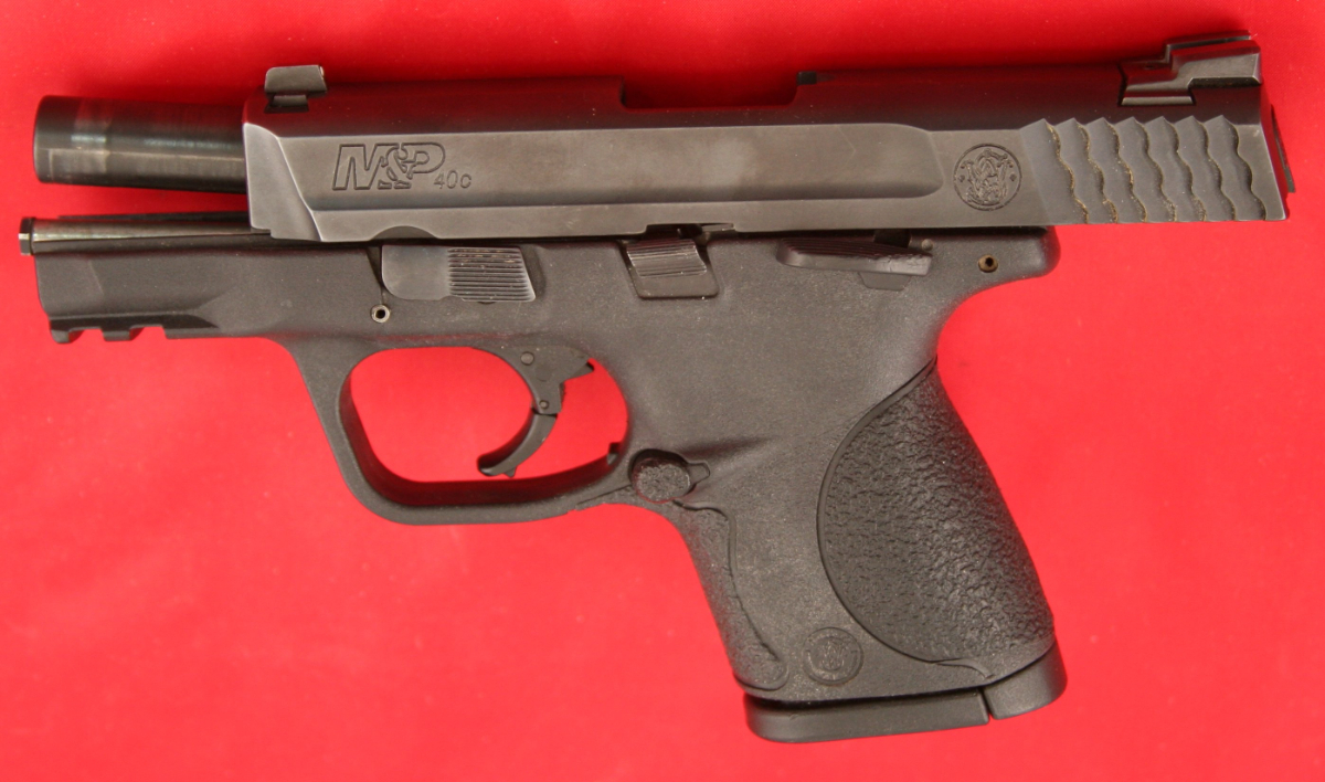 Smith & Wesson M&P40c M&P 40c Compact Mpn 106303 Lnib .40 S&W For Sale at GunAuction.com - 16056815