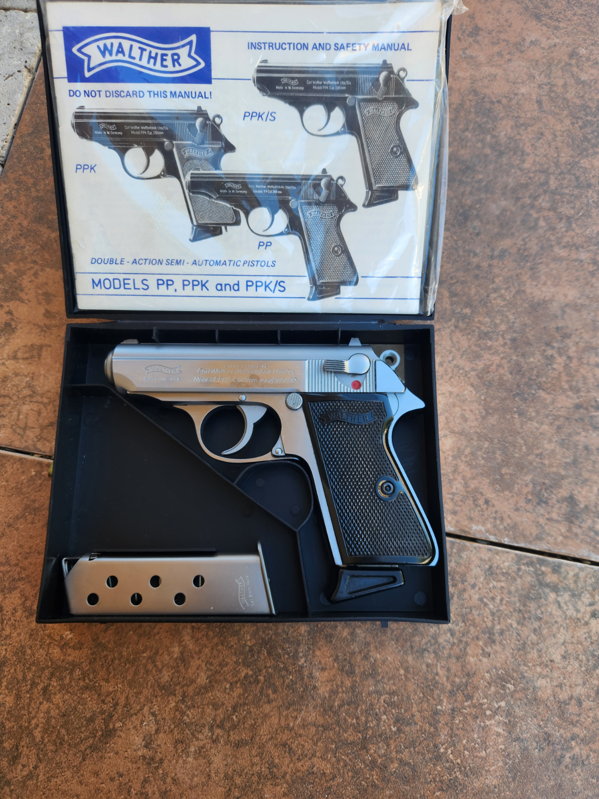 Pictures: Walther Interarms PPK/S .380 Stainless Steel .380 ACP - 17323391