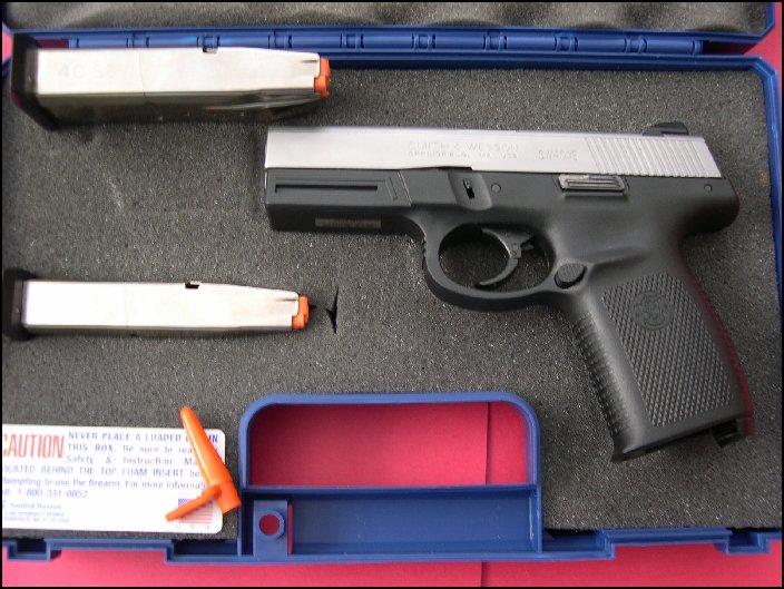 Smith & Wesson Sigma S&W40ve 40cal. For Sale at GunAuction.com - 6407460