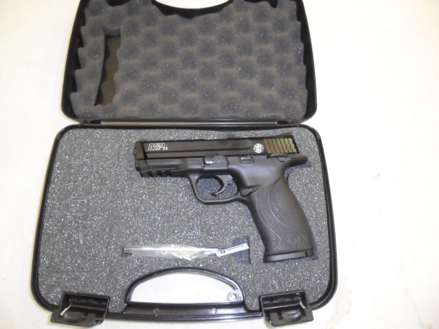 Magnum Research, Inc. Desert Eagle 44 Mag Titanium Gold/W Tiger Stripes ...