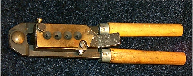 Lyman 4 Cavity 358495 141 Grain W.C. Mould W/ Hand For Sale at ...