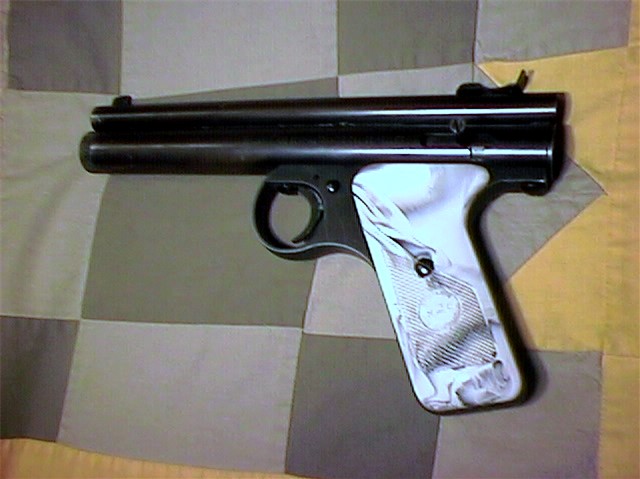 Benjamin Model 422 Semi-Auto Pellet Pistol Very Ni For Sale at ...