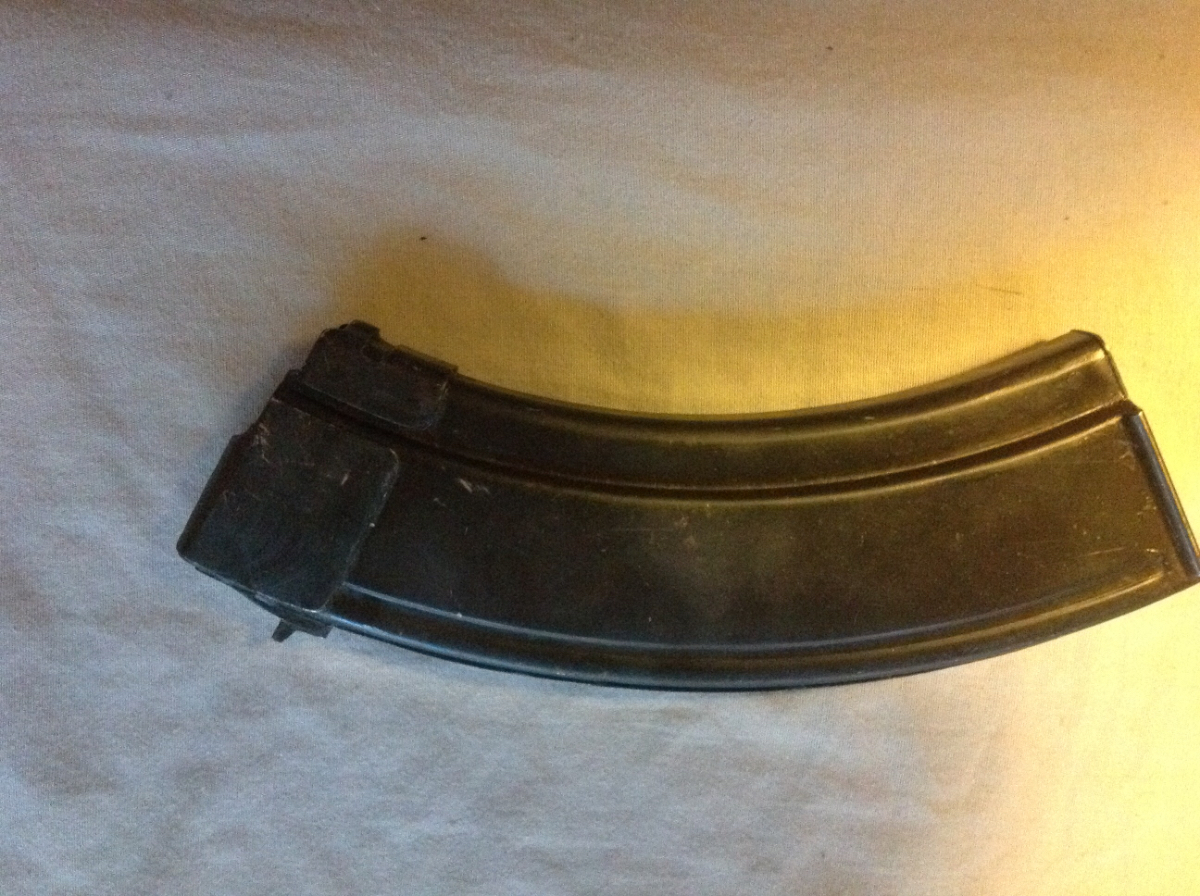 One original Russian slab side AK-47 magazine Izhmash - Picture 2