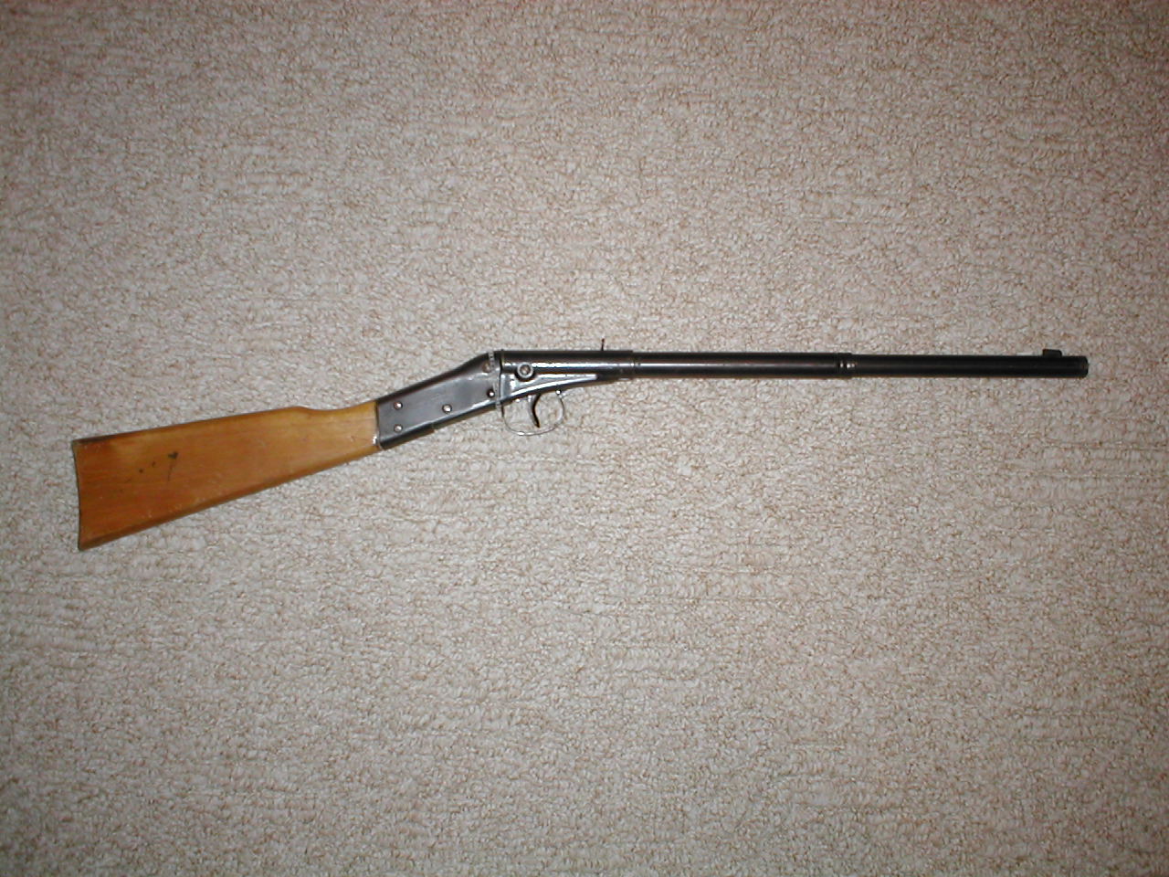 MILBRO SCOUT BB GUN 99 CENTS NO RESERVE