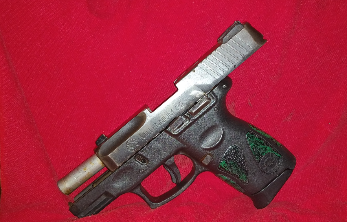 Taurus Pt140 Millenium G2, .40, 10 Round Mag, Shoots, Lifetime Factory ...