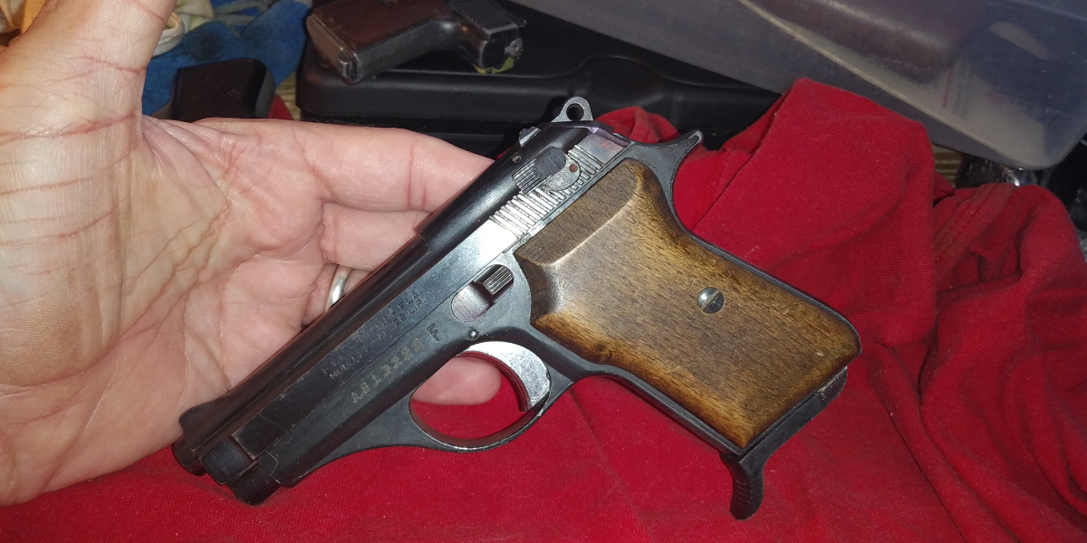 Fie Firearms Fie E22, Banned Since 1968, Two Magazines, Shoots ...