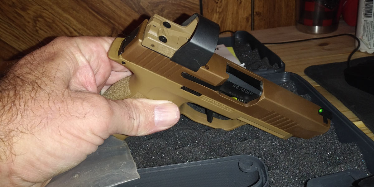 Sig Sauer Sig P365 Xl 9mm Coyote Tan, With Romeo Red Dot, 3 Mags, Like ...