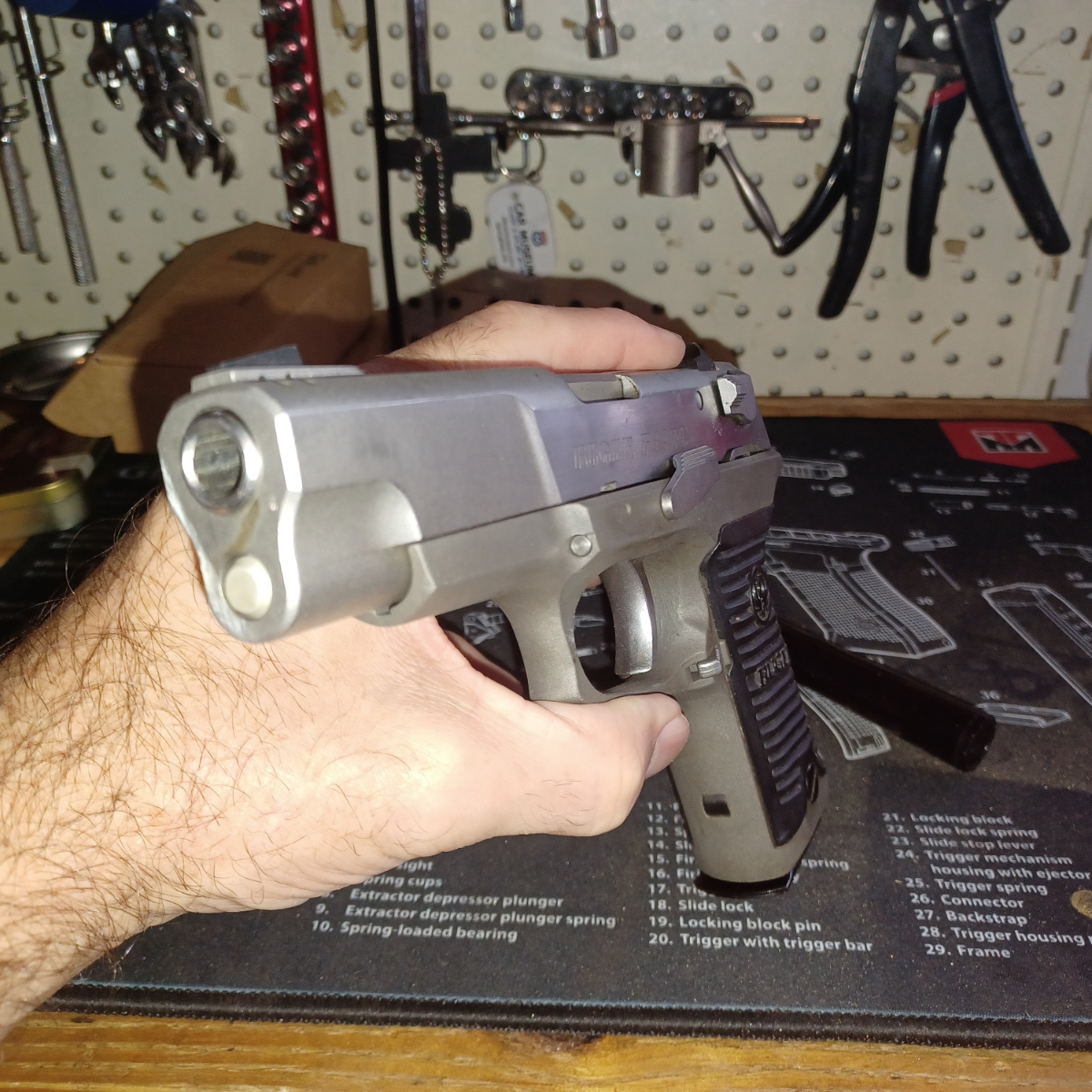 Ruger P89DC, 9mm brick, heavy, big, will never fail. 17 round magazine ...