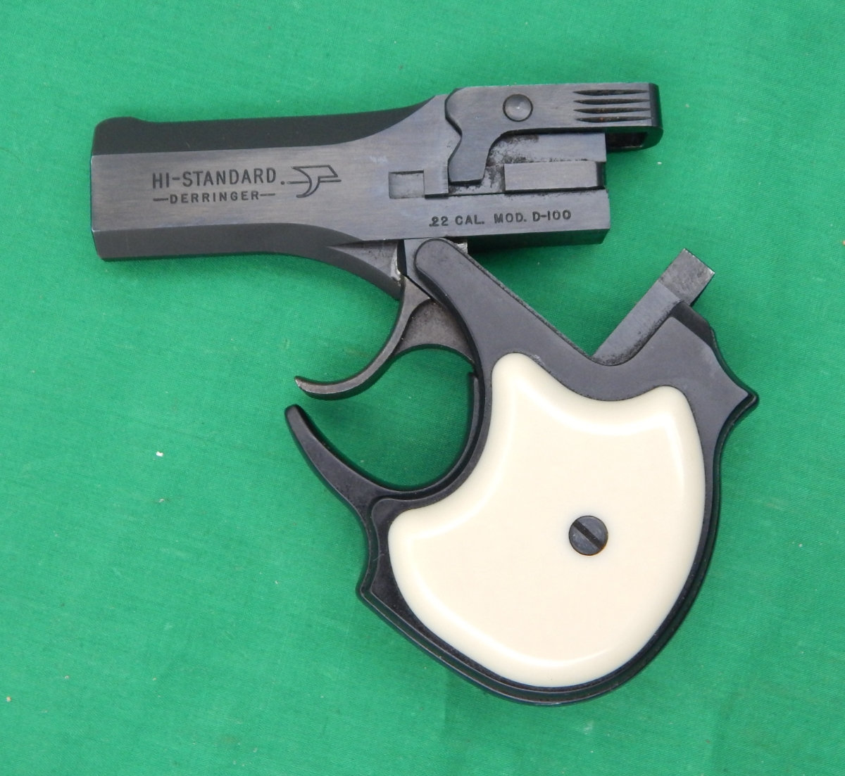 High Standard "Derringer" Model D-100, 3 1/2" Barrel, Over/Under With ...