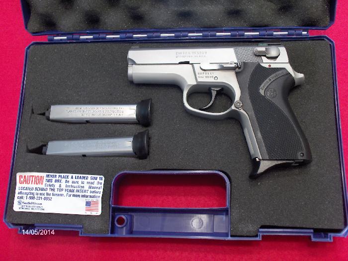 Smith & Wesson Smith & Wesson Model 6906 Compact Stainless 9mm