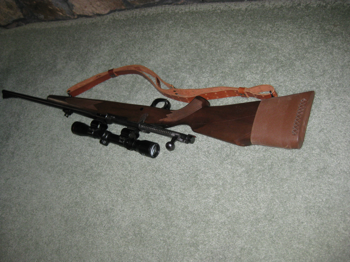 winchester-30-06-win-model-70-22-bbl-walnut-checkered-pistol-grip