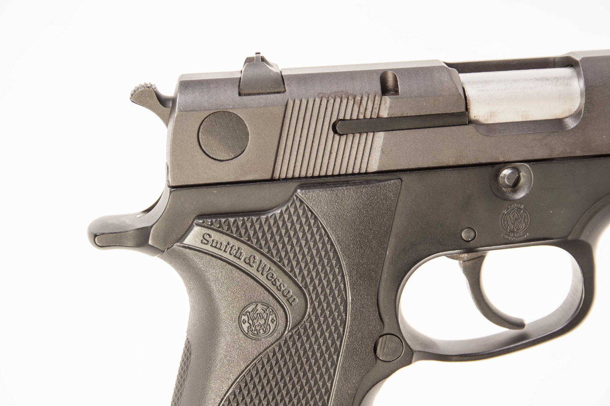 Smith & Wesson 411 Used Gun Inv 211377 .40 S&W For Sale at GunAuction ...