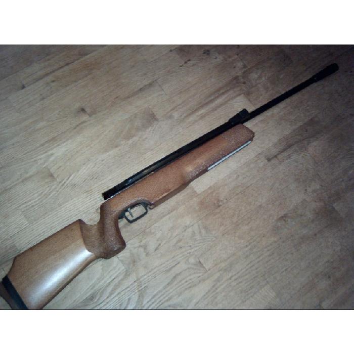 DAISY MODEL 126 TARGET RIFLE