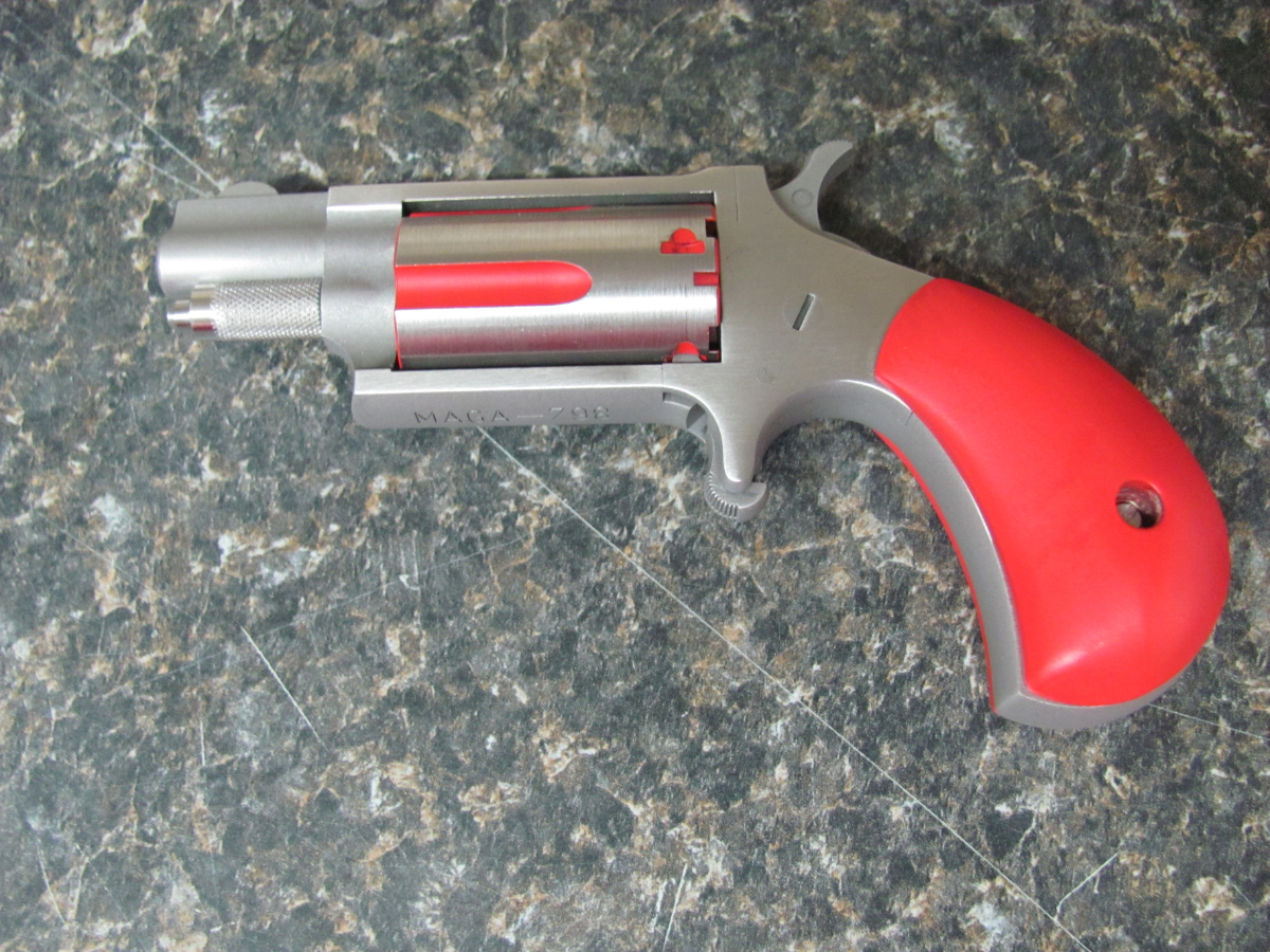 NORTH AMERICAN ARMS, NAA-22MS-MAGA, RED CERAKOTE REVOLVER, (NEW)