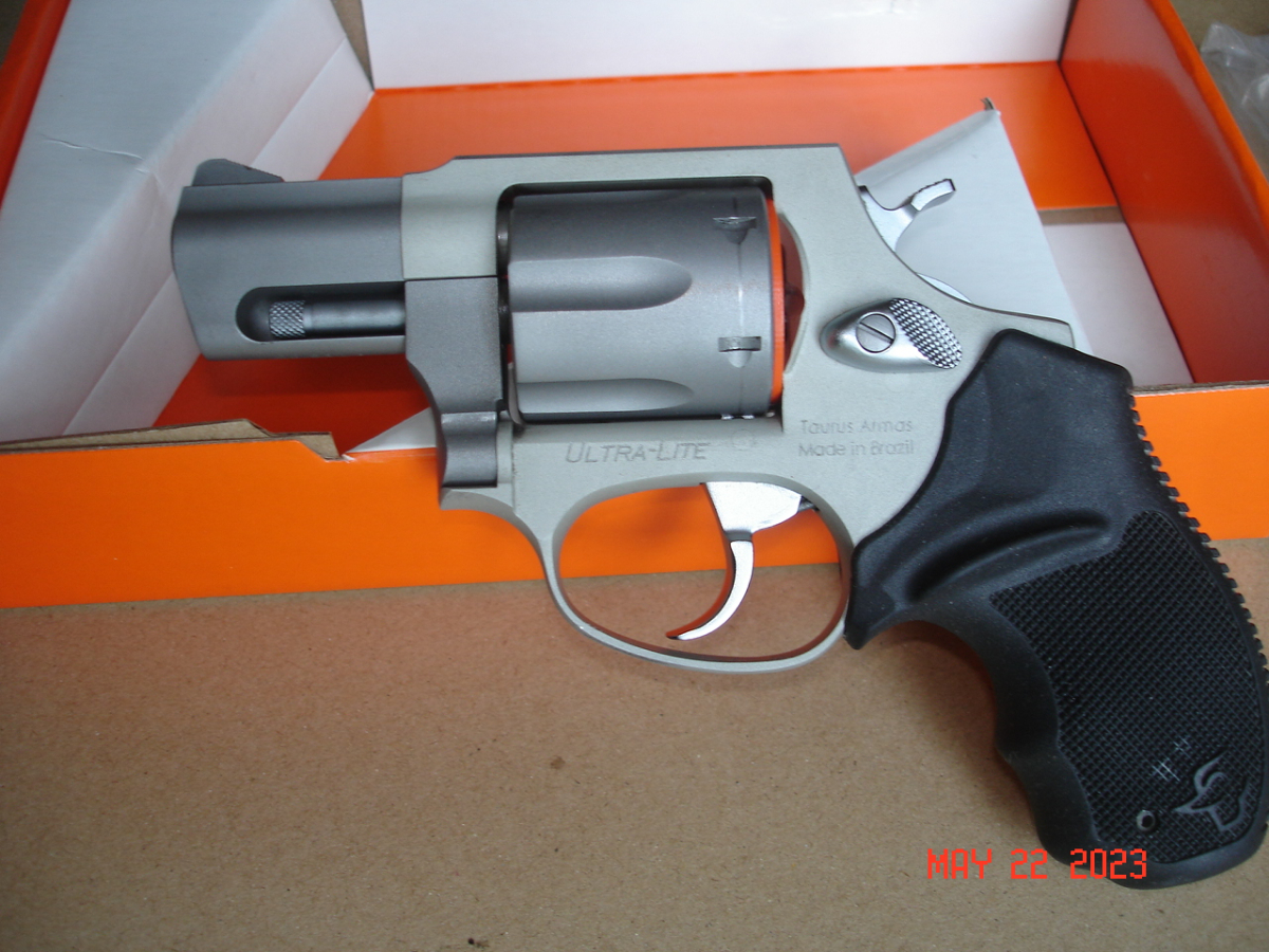 Taurus 856UL ultra light .38spl revolver mfg# 2-856029UL. Matt/natural ...