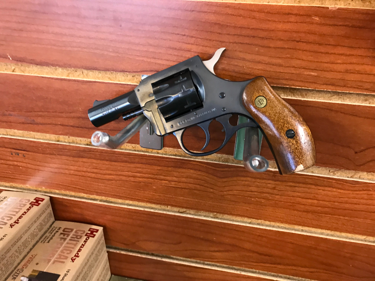 NEF - R92 9 SHOT N.E.F. REVOLVER #NB014699 METAL NEAR PERFECT SCUFF ON ...