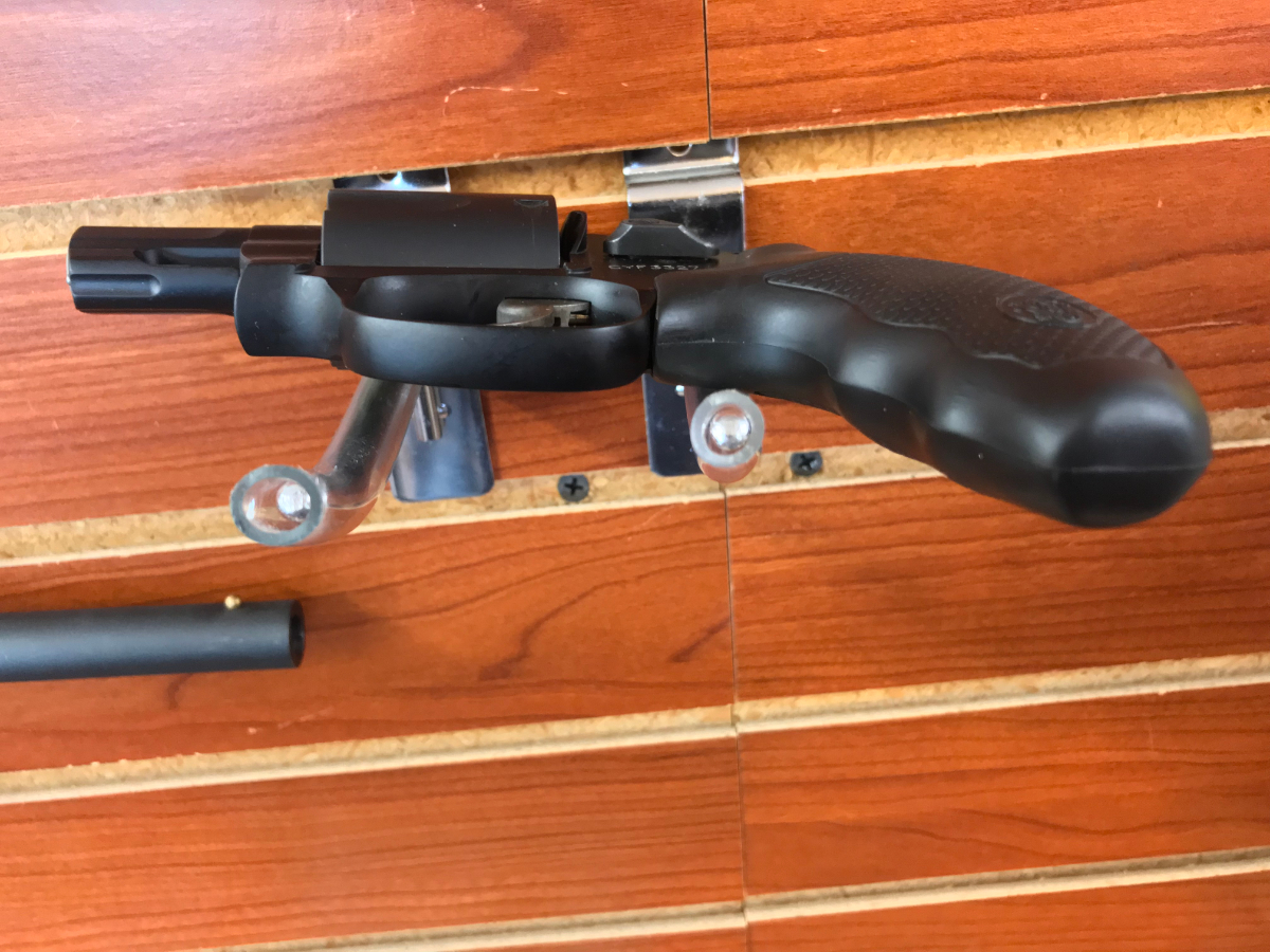 Smith & Wesson Inc Near Perfect M360j Smith & Wesson Airweight .38spl ...
