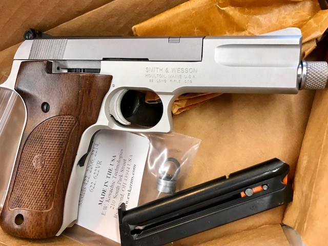 SMITH AND WESSON 622 .22LR 4 1/2