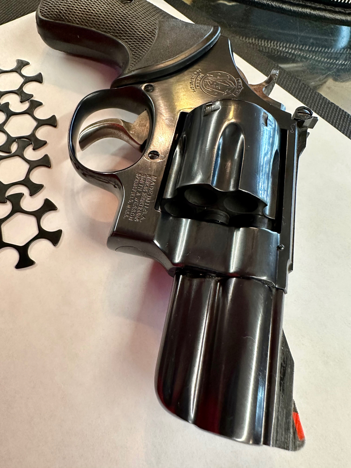 Smith & Wesson 25-2 With 4 Moon Clips 2-1-2 Barrel Near Perfect .45 Acp ...
