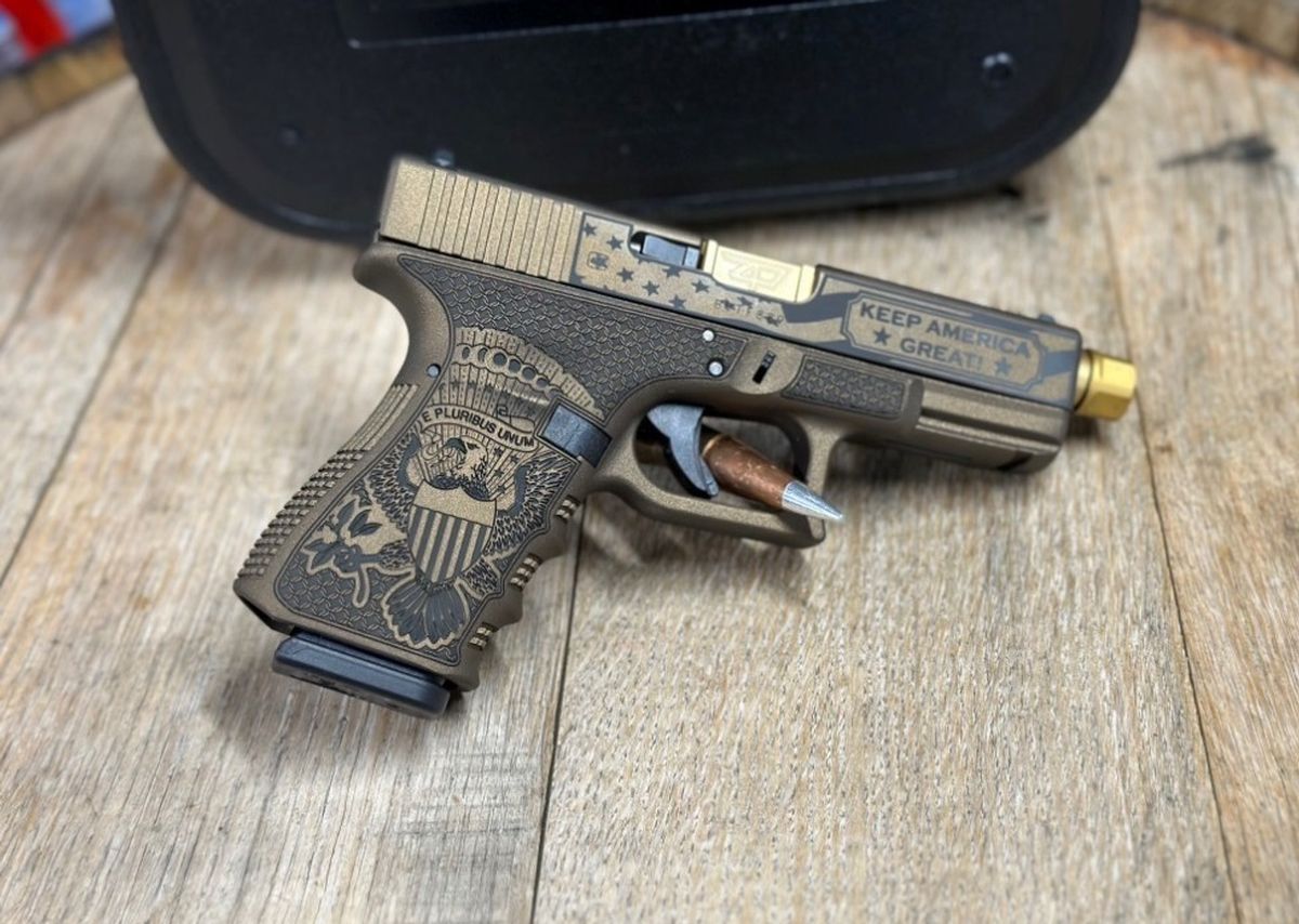 GLOCK-19 ENGRAVED TRUMP `GLOCK `19 9mm Luger 17276099 - GunAuction.com