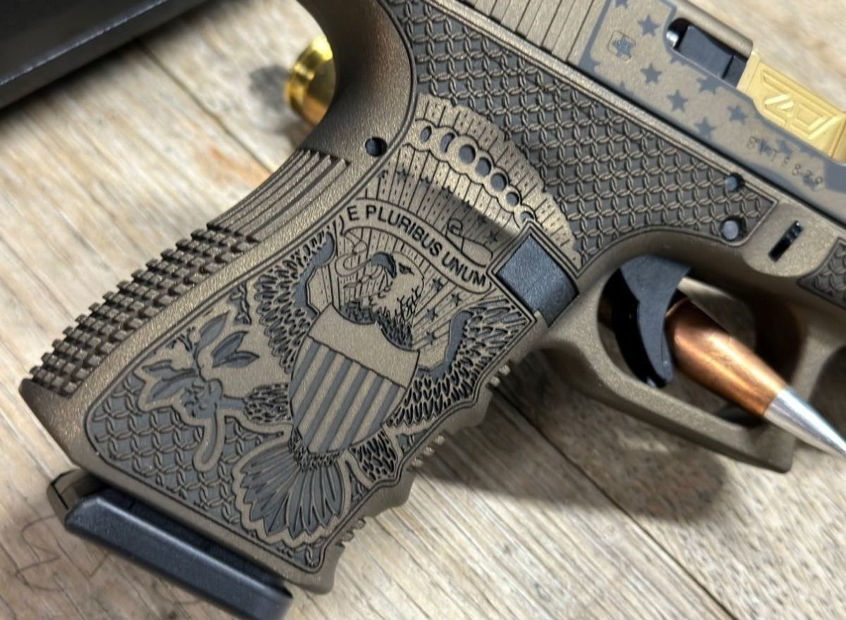 GLOCK-19 ENGRAVED TRUMP `GLOCK `19 9mm Luger 17276099 - GunAuction.com