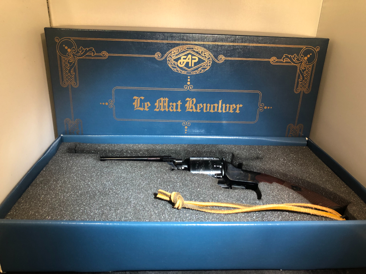 Lemat Working Reproduction Black Powder Pistol W/ Holster, Box ...