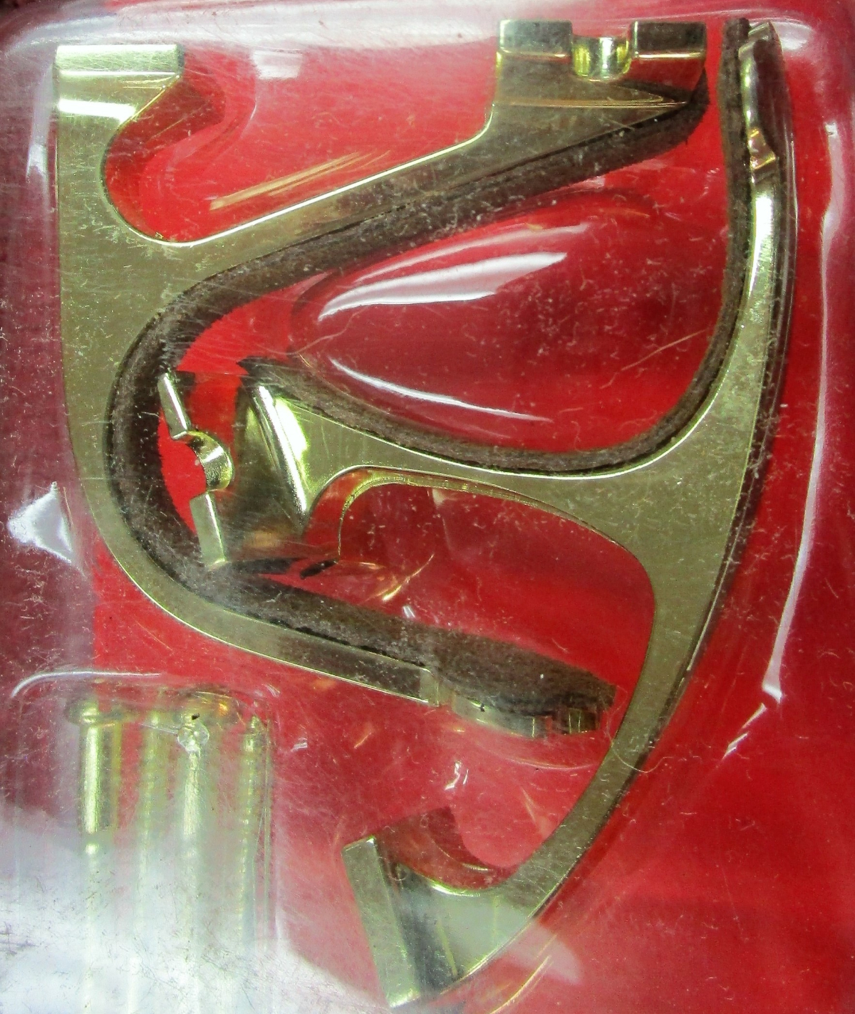 ALLEN BRASS WALL HANGING LONG GUN BRACKETS 17126979 - GunAuction.com
