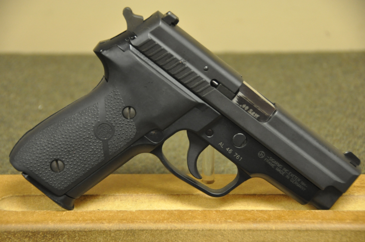 Sigarms Sig Sauer P229 40s W 3 5 8 Barrel W 1 12rd Mag Siglite Night