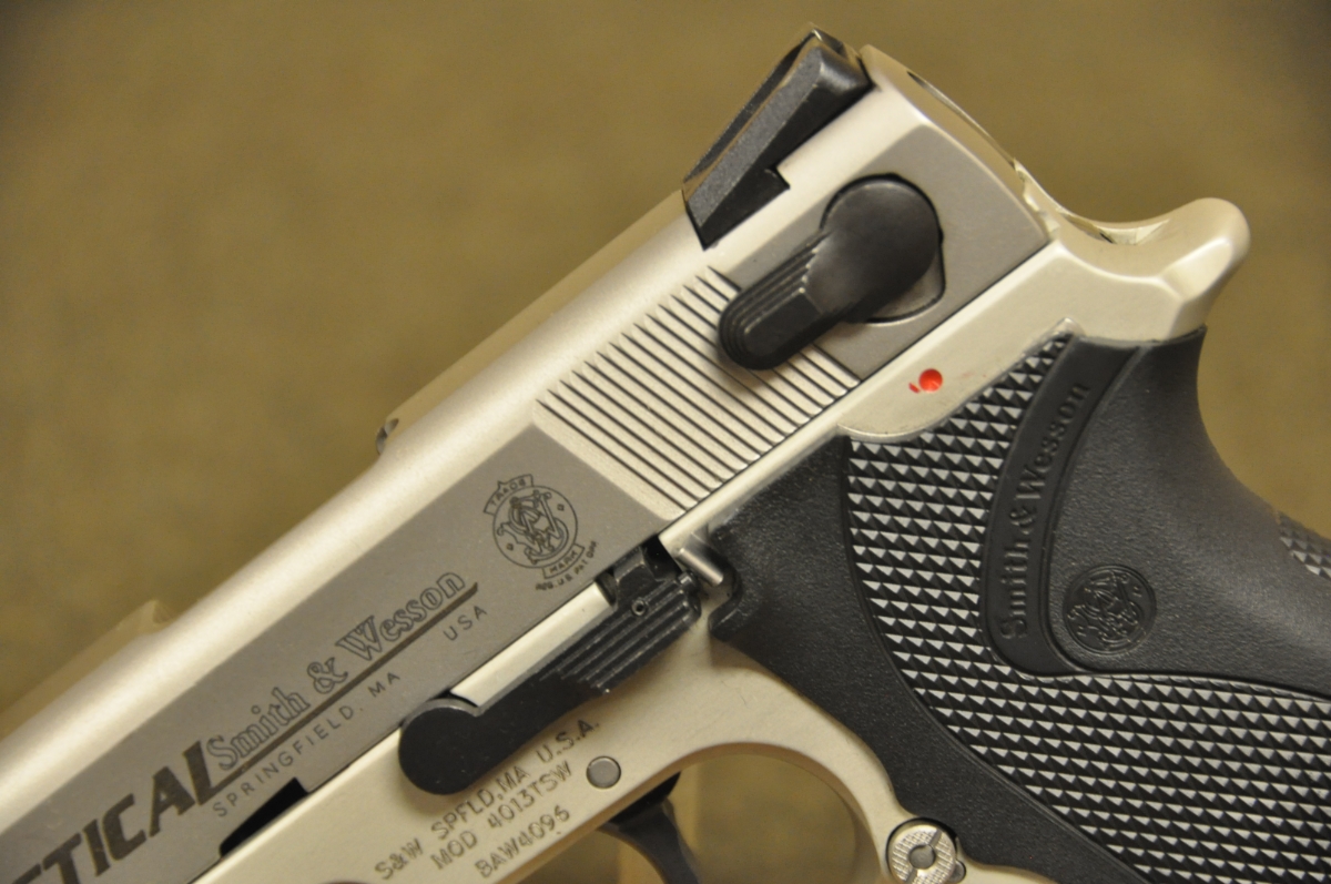 Smith & Wesson 4013tsw 40 Tatcical W/ 3.5 In. Barrel, 2-9rd Mags And ...