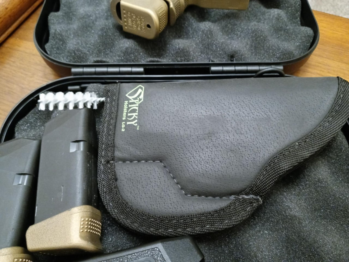 Glock G26 Gen4 Custom Gold, +2 Pinky Grips, 3.5lb Pull, Fiber Sights ...