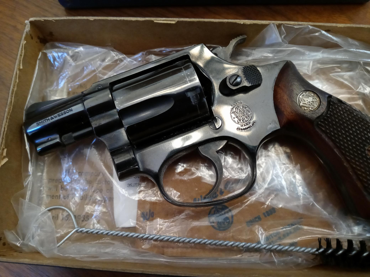 Smith & Wesson California .38 Chiefs Special, Model 36, 1955 Model .38 ...