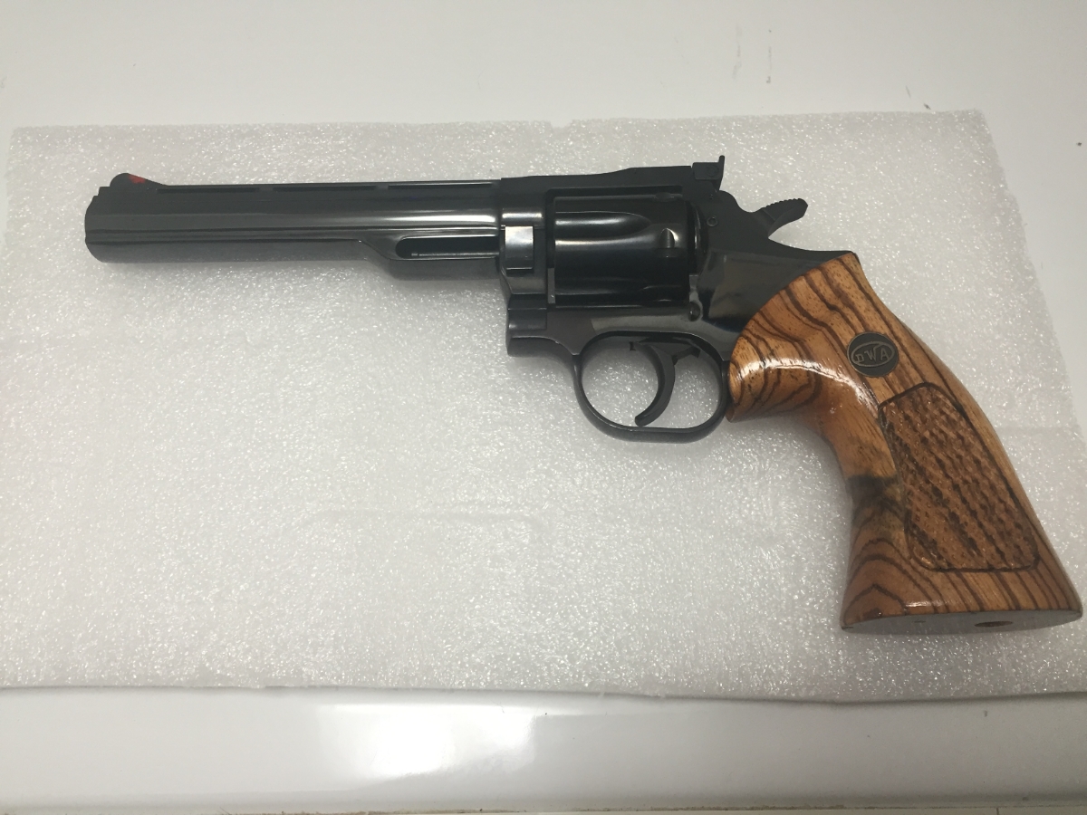 Beautiful Dan Wesson Model 15-2 .357 Mag, 6" Vented Barrel, Adjustable ...
