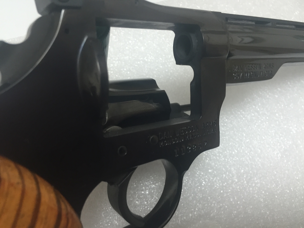 Beautiful Dan Wesson Model 15-2 .357 Mag, 6" Vented Barrel, Adjustable ...