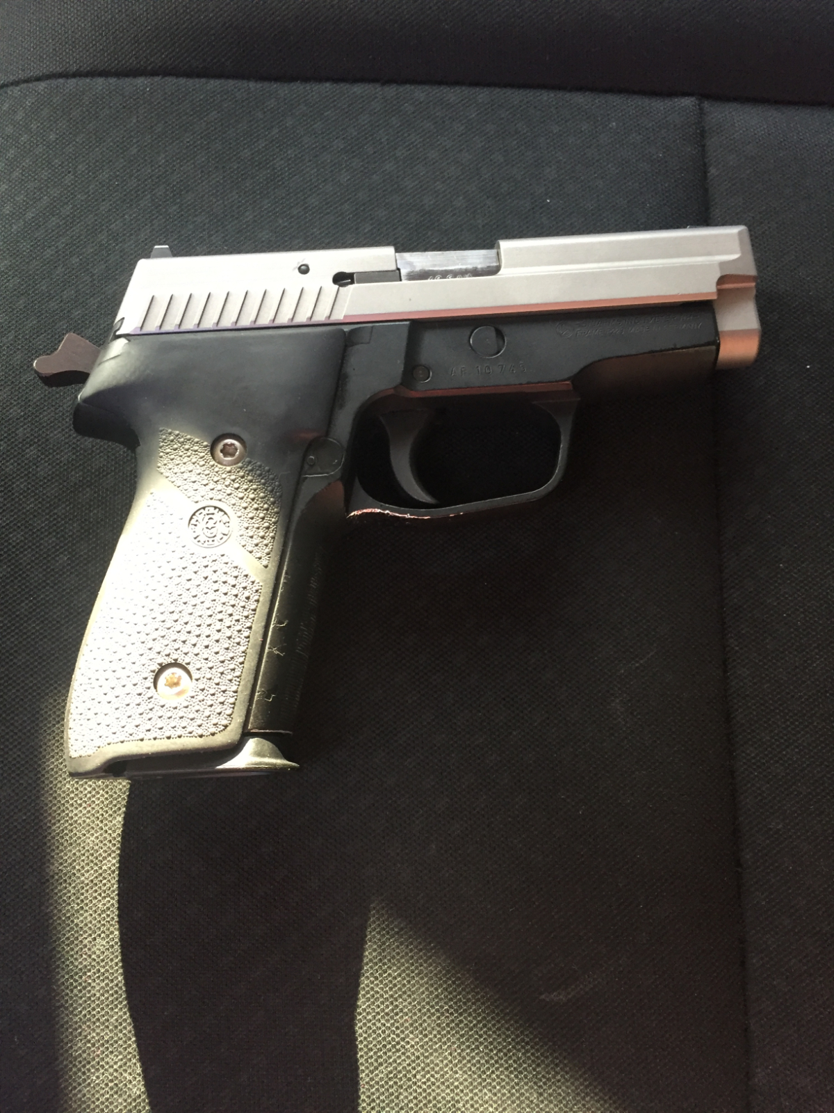 Sig Sauer Dual Tone Pistol. .40 S&W For Sale at GunAuction.com - 16905004