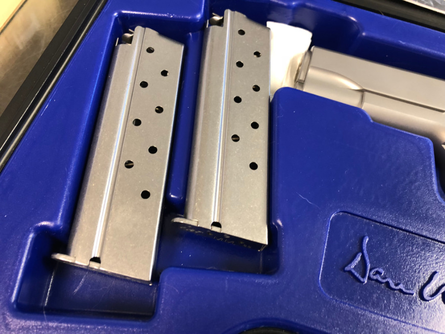 Dan Wesson 1911 Valor Commander Single 4.25in 9+1 Nice 9mm Luger For ...