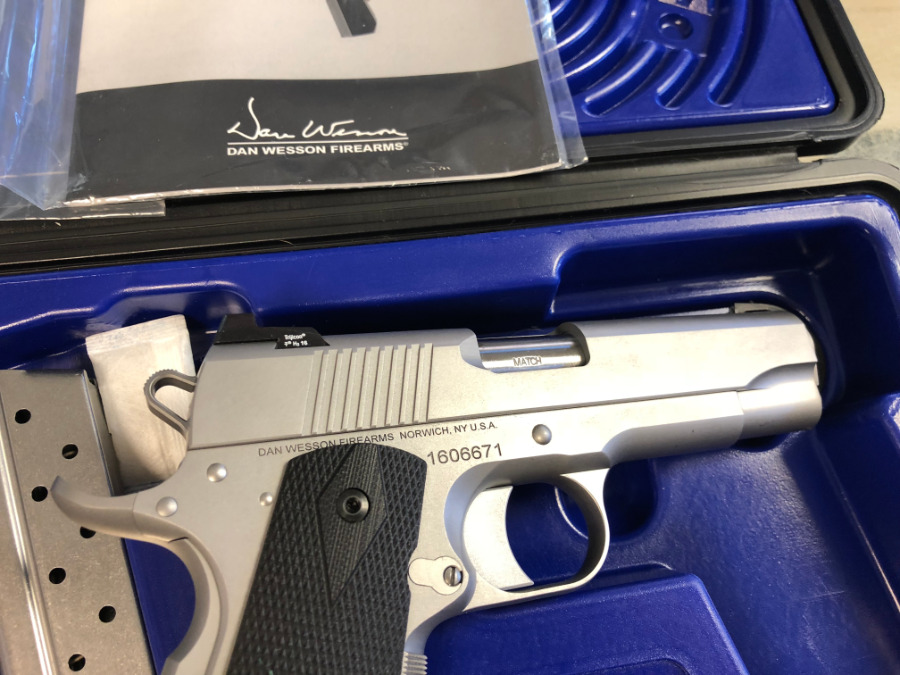 Dan Wesson 1911 Valor Commander Single 4.25in 9+1 Nice 9mm Luger For ...