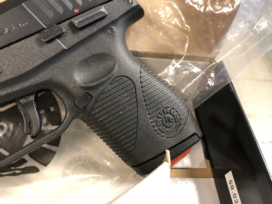 Taurus 709 Slim Sa/Da 3 Inch 6+1 Black Poly Grip Blued Slide Nice 9mm ...