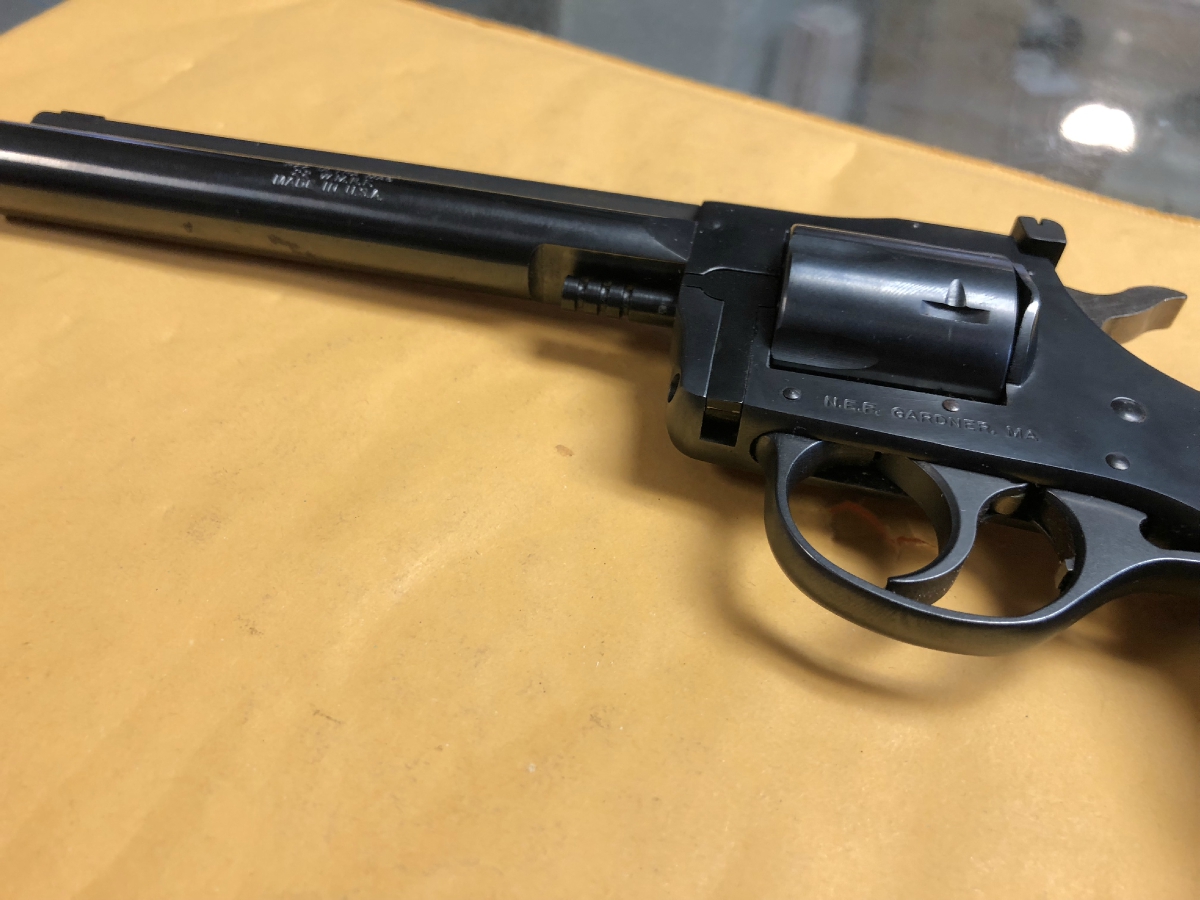 NEW ENGLAND FIREARMS - MODEL R22 ULTRA MAG 22 WMRF 6 SHOT DOUBLE ACTION ...