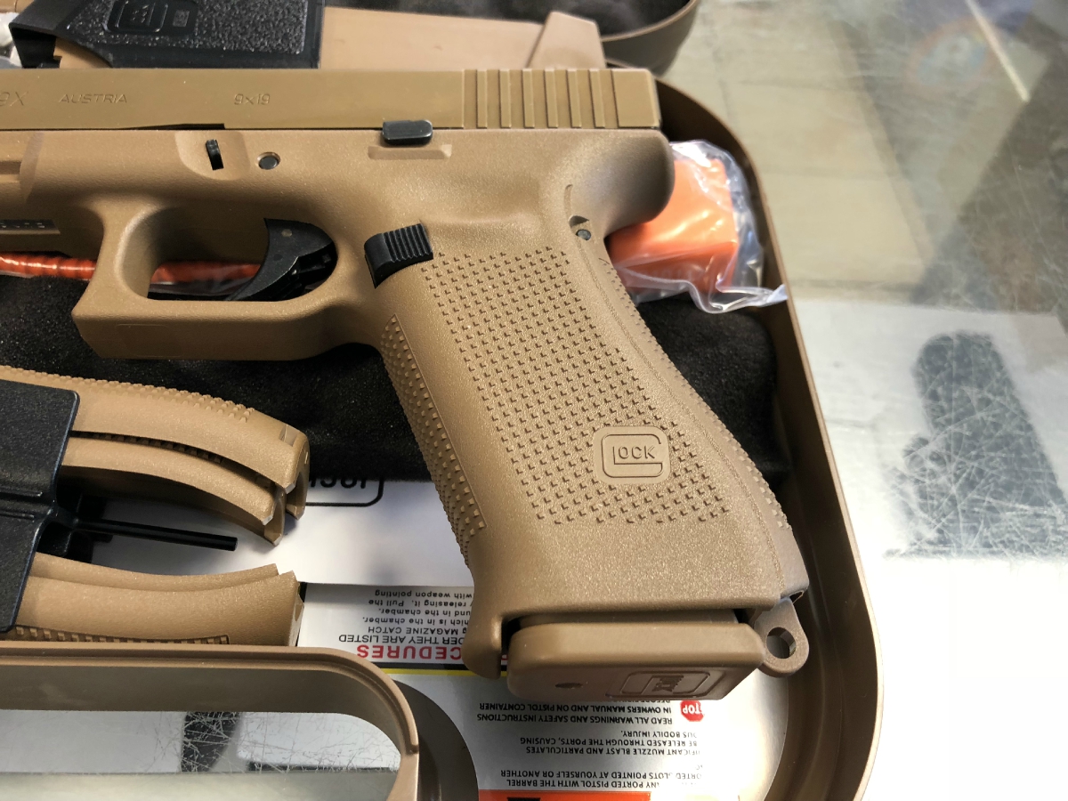 GLOCK - 19X Crossover 9mm Luger 17+1 GLOCK NIGHT SIGHTS Coyote ...