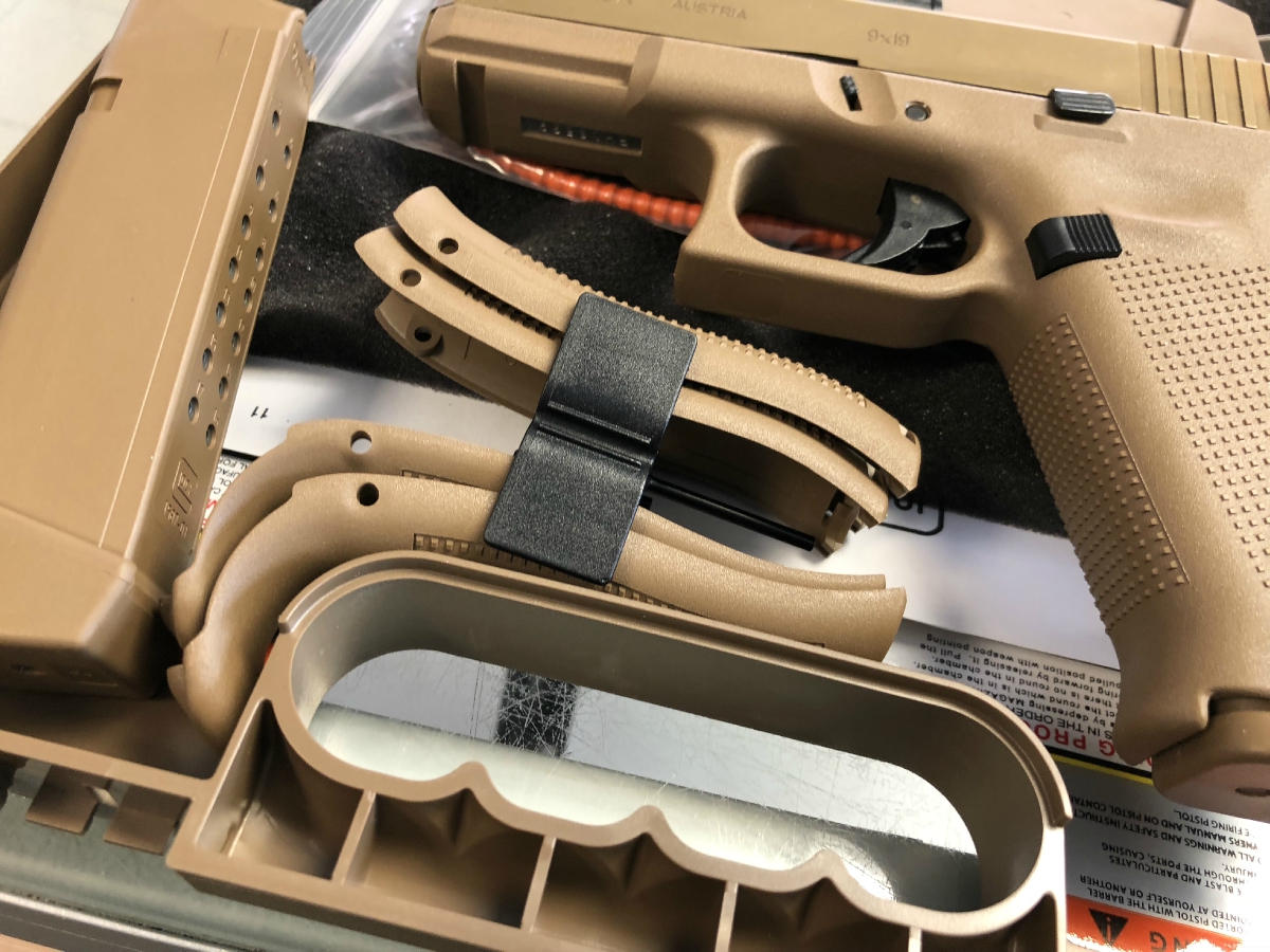 GLOCK - 19X Crossover 9mm Luger 17+1 GLOCK NIGHT SIGHTS Coyote ...