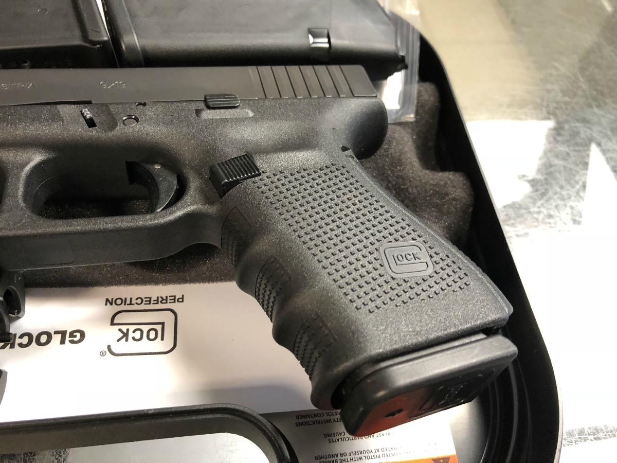 Glock G19 Gen 4 Double 9mm Luger 4.01 Inch 15+1 Black Interchangeable ...