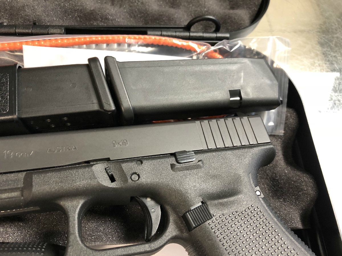 Glock G19 Gen 4 Double 9mm Luger 4.01 Inch 15+1 Black Interchangeable ...