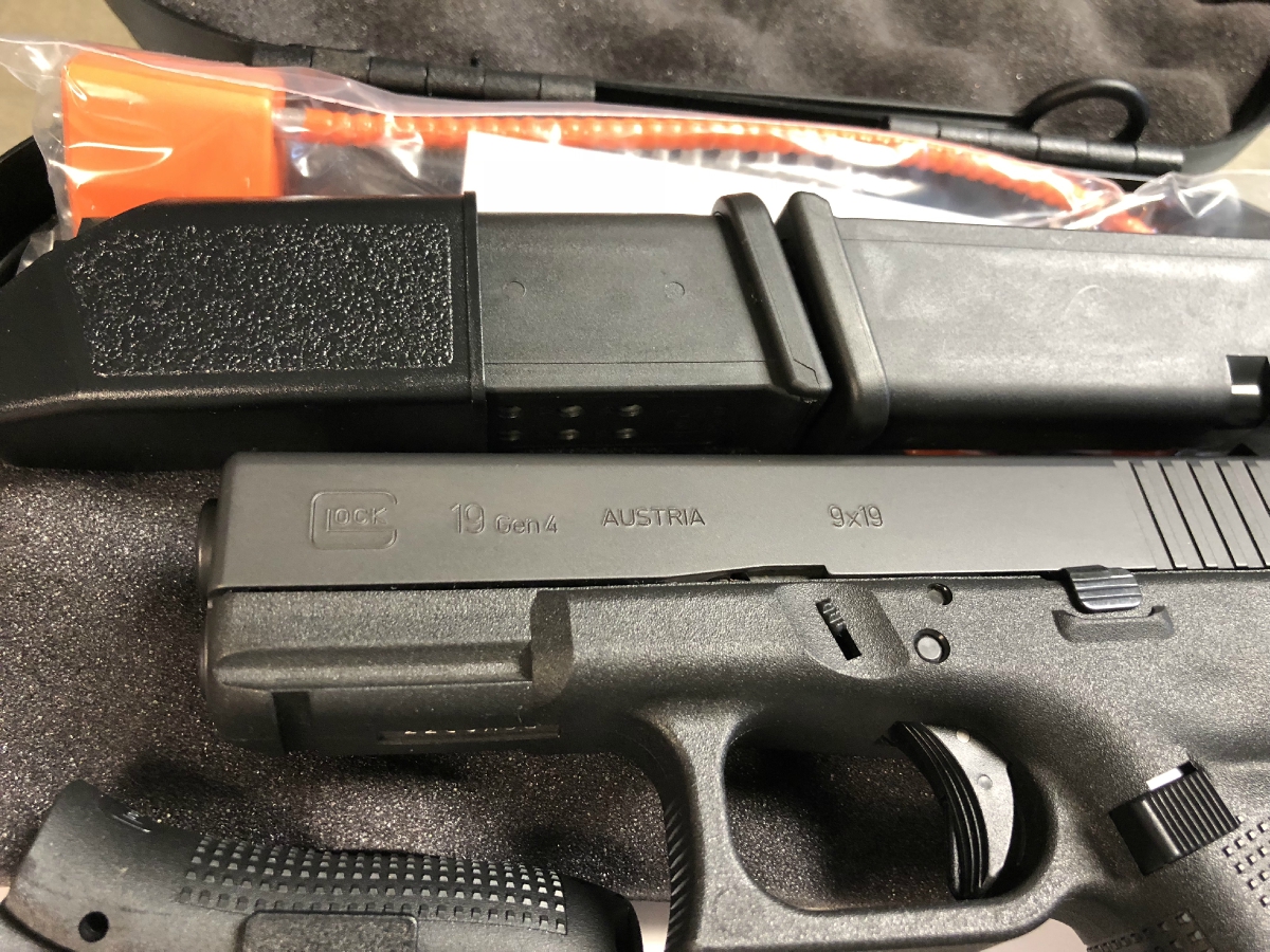 Glock G19 Gen 4 Double 9mm Luger 4.01 Inch 15+1 Black Interchangeable ...