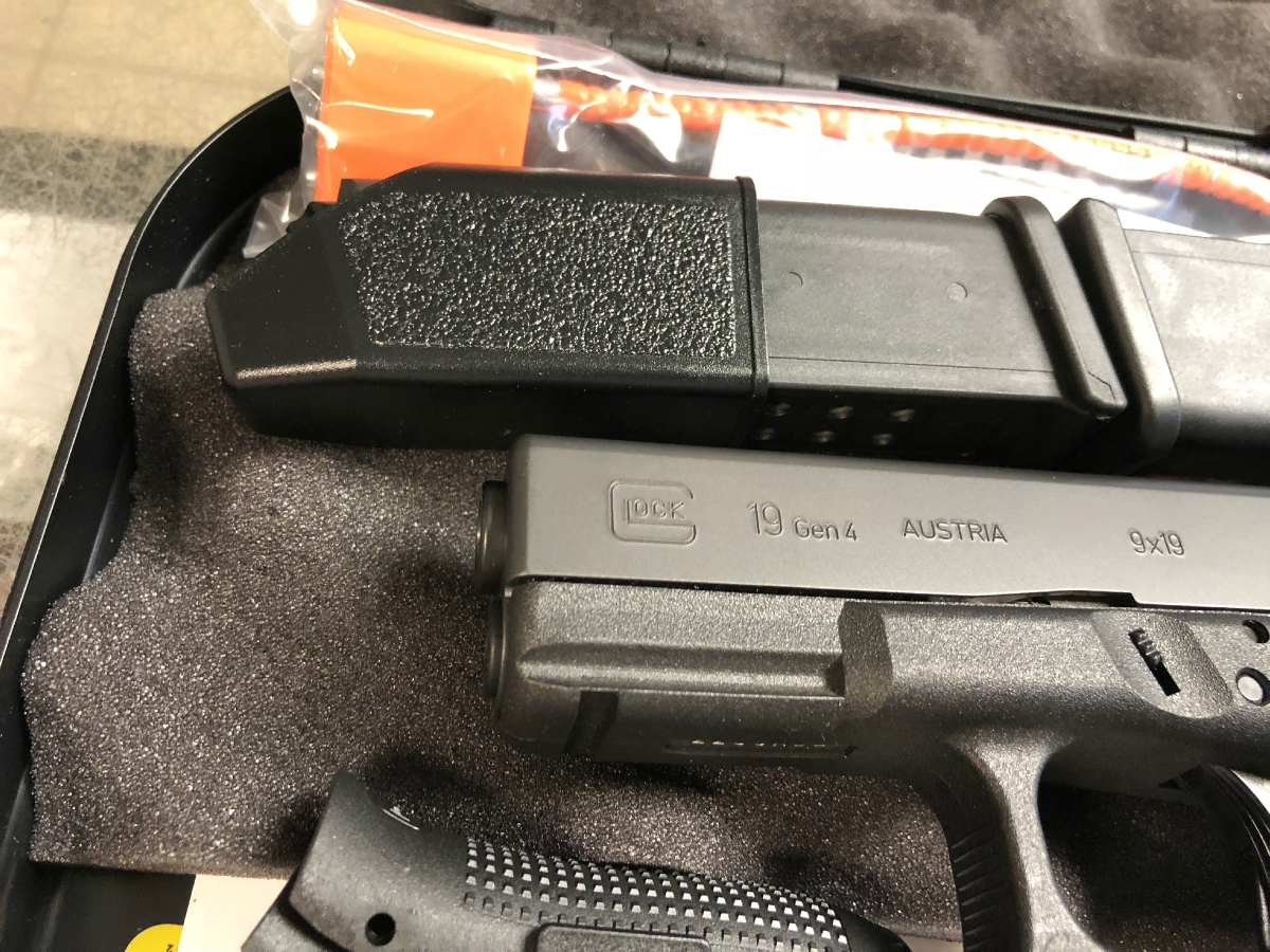 Glock G19 Gen 4 Double 9mm Luger 4.01 Inch 15+1 Black Interchangeable ...
