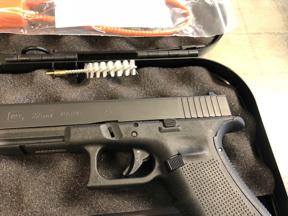 Glock G22 Gen 4 Double 40 (S&W) 4.48 Inch One 15+1 Black ...