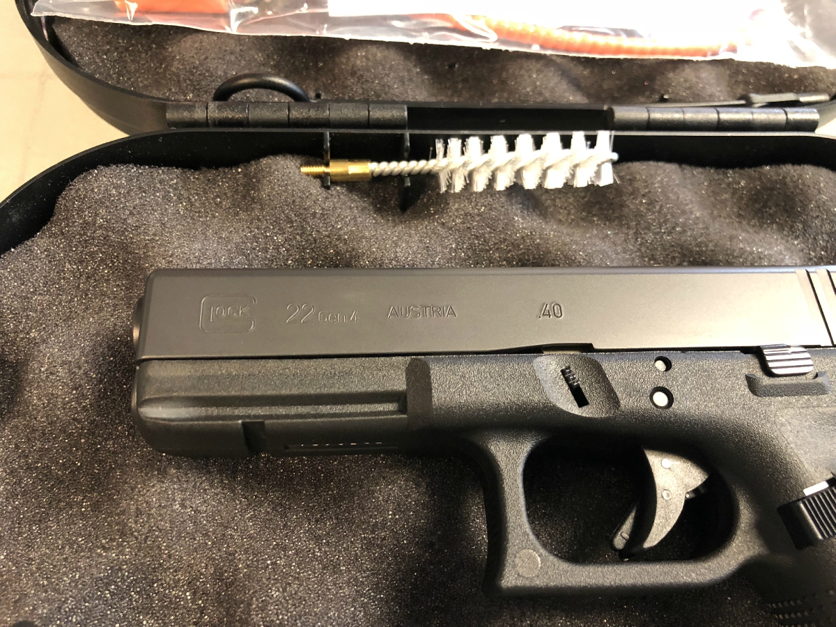 Glock G22 Gen 4 Double 40 (S&W) 4.48 Inch One 15+1 Black ...