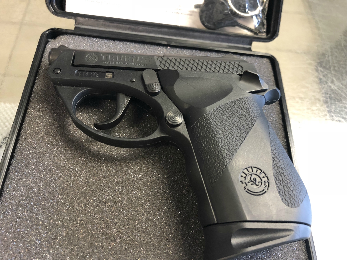 Taurus M22 Double 22 Long Rifle 2.3 Inch 8+1 Black Polymer Grip Blued ...