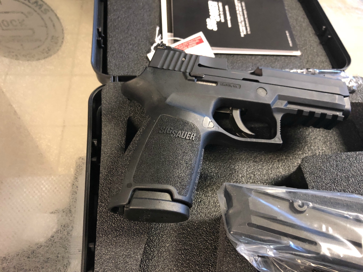 Sig Sauer P250 Cmpct 22lr Nit Two 10+1 250c-22-Bas Nitron Contrast 22 ...