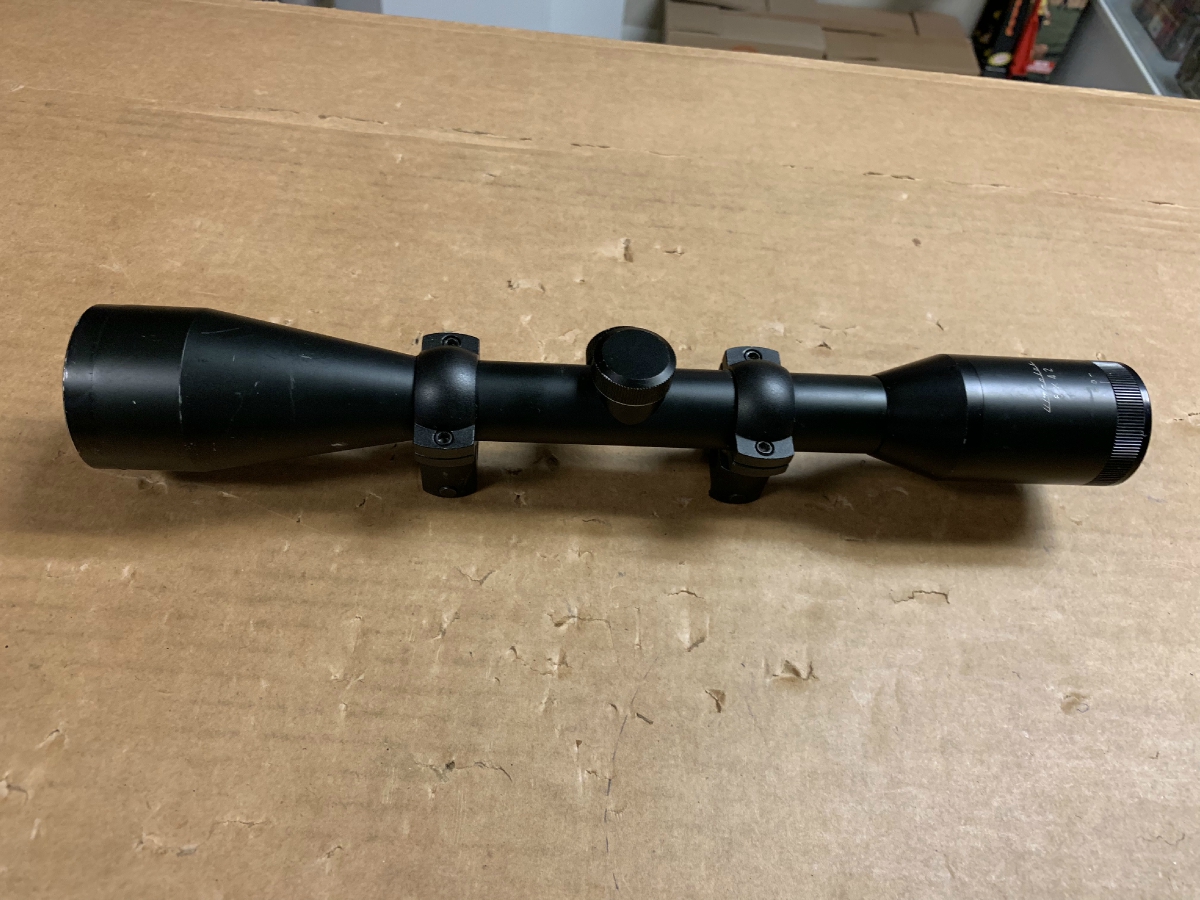 ULTRALUX 6X42 RIFLE SCOPE WITH RINGS IN GOOD USED CONDITION