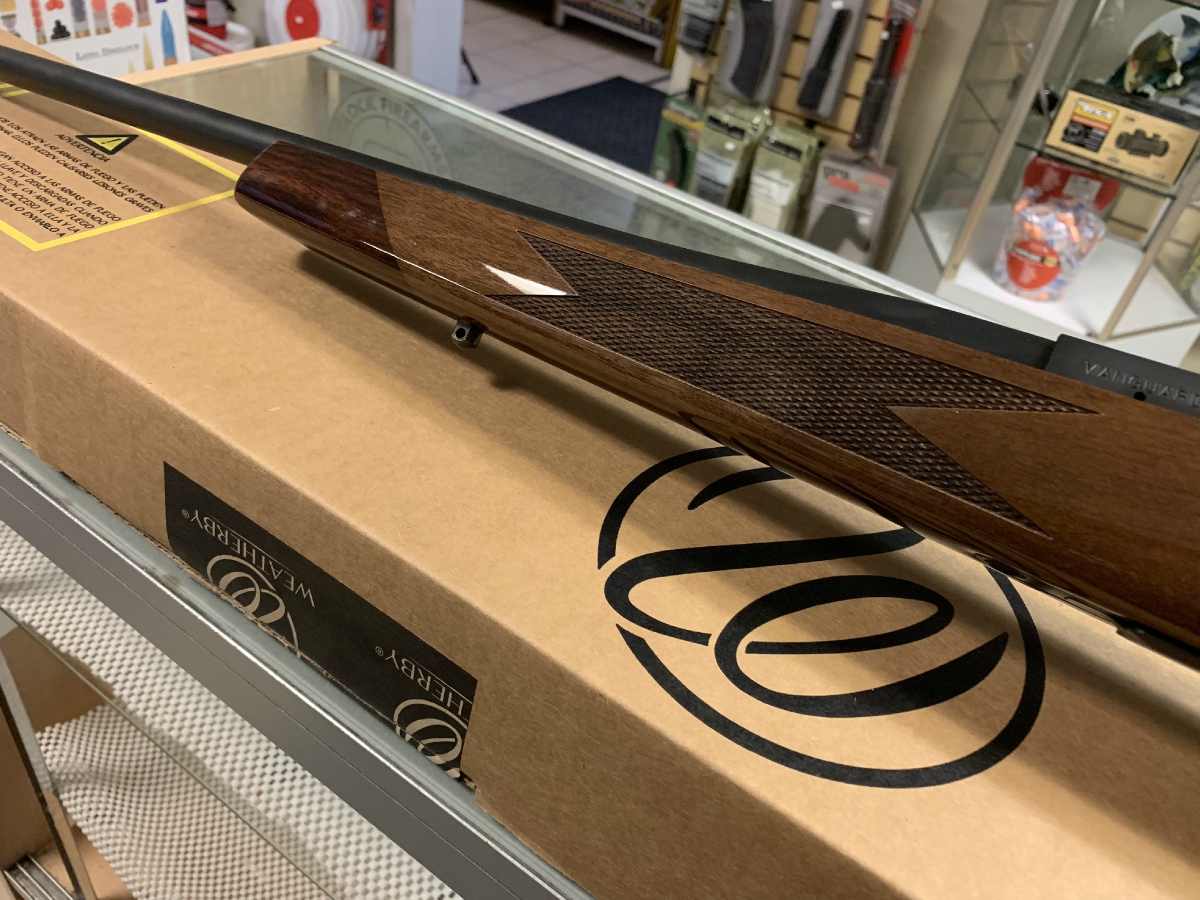 Weatherby Model Vanguard Sporter Deluxe Stock 24 Inch High Gloss ...